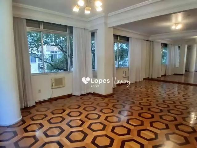 Apartamento para Venda em Rio de Janeiro/RJ Copacabana 3 Quartos