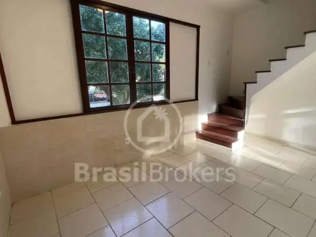 Apartamento para Venda em Rio de Janeiro/RJ Cacuia 2 Quartos