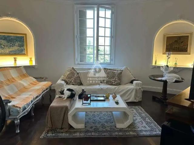 Apartamento para Venda em Rio de Janeiro/RJ Botafogo 4 Quartos