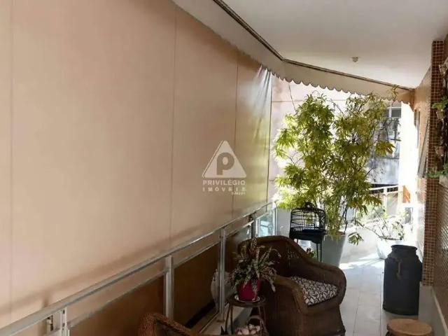 Apartamento para Venda em Rio de Janeiro/RJ Barra da Tijuca 2 Quartos