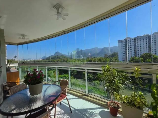 Apartamento para Venda em Rio de Janeiro/RJ Jacarepaguá 3 Quartos