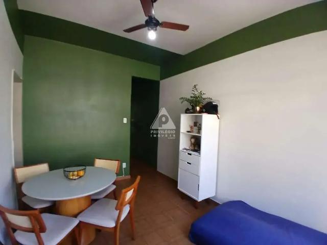 Apartamento para Venda em Rio de Janeiro/RJ Estácio 2 Quartos