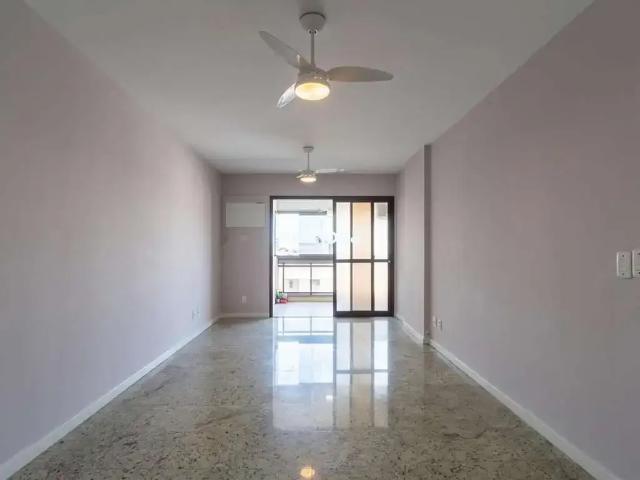 Apartamento para Venda em Rio de Janeiro/RJ Freguesia Jacarepaguá 3 Quartos
