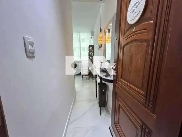 Apartamento para Venda em Rio de Janeiro/RJ Humaitá 2 Quartos