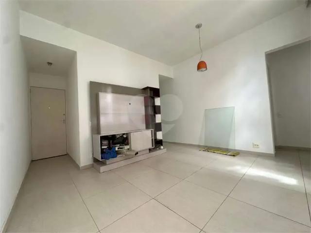 Apartamento para Venda em Rio de Janeiro/RJ Humaitá 2 Quartos