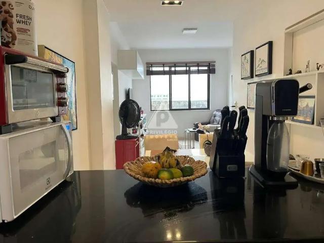 Apartamento para Venda em Rio de Janeiro/RJ Humaitá 2 Quartos