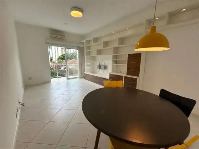 Apartamento para Venda em Rio de Janeiro/RJ Humaitá 2 Quartos