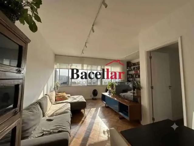 Apartamento para Venda em Rio de Janeiro/RJ Ipanema 2 Quartos