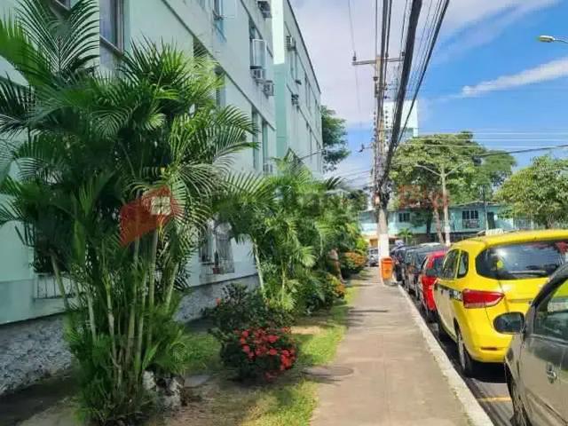 Apartamento para Venda em Rio de Janeiro/RJ Irajá 2 Quartos