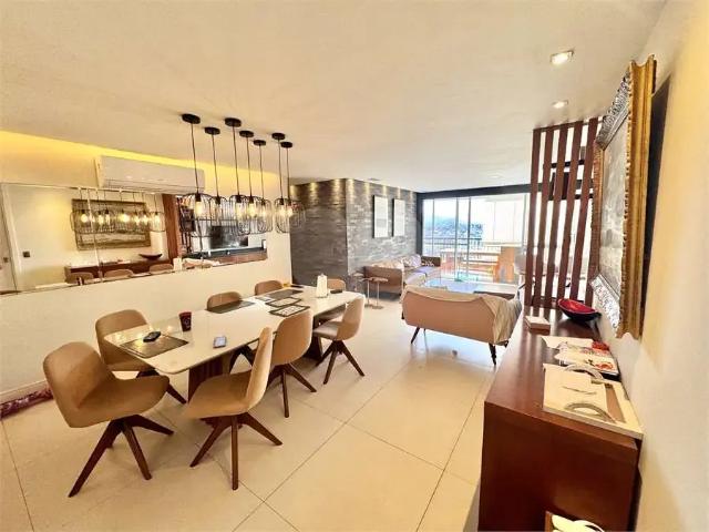 Apartamento para Venda em Rio de Janeiro/RJ Jacarepaguá 4 Quartos