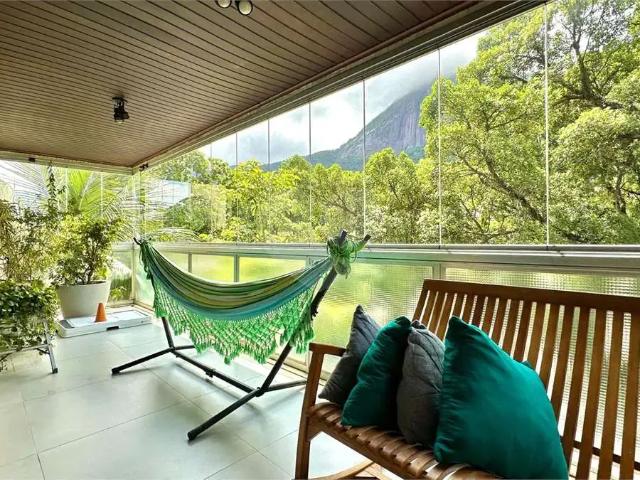 Apartamento para Venda em Rio de Janeiro/RJ Lagoa 3 Quartos