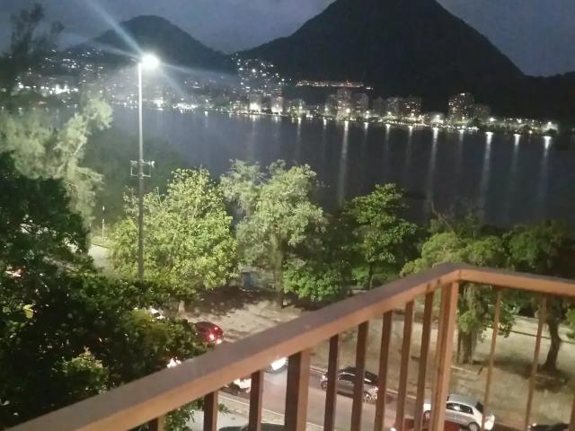 Apartamento para Venda em Rio de Janeiro/RJ Lagoa 3 Quartos