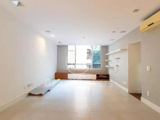 Apartamento para Venda em Rio de Janeiro/RJ Lagoa 3 Quartos