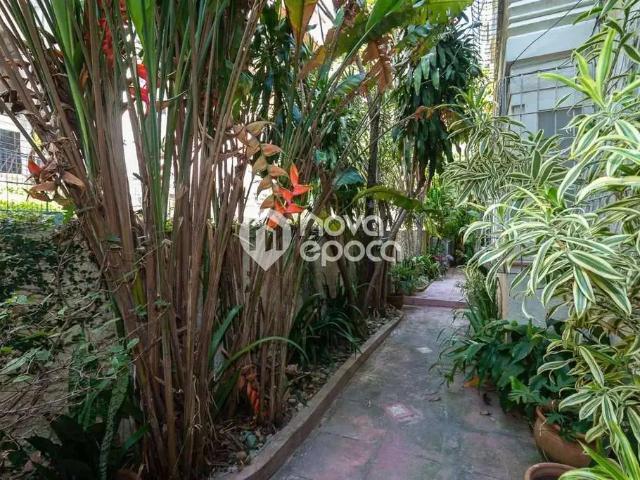 Apartamento para Venda em Rio de Janeiro/RJ Lagoa 3 Quartos