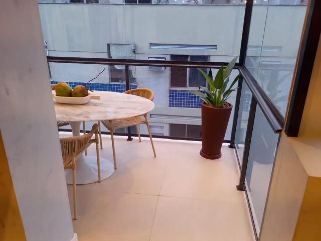 Apartamento para Venda em Rio de Janeiro/RJ Laranjeiras 2 Quartos