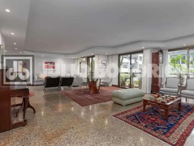 Apartamento para Venda em Rio de Janeiro/RJ Leblon 5 Quartos