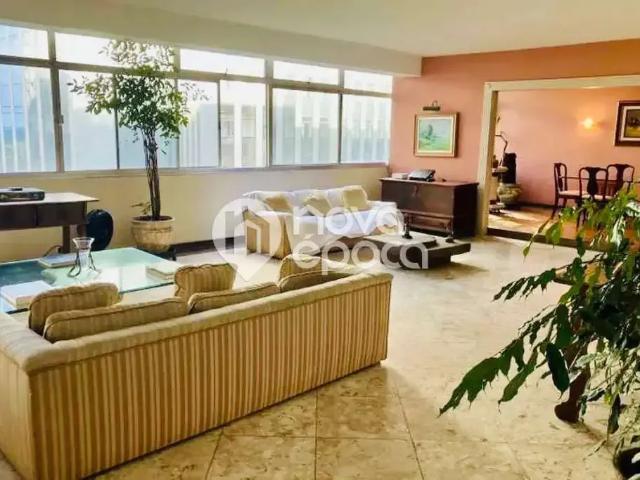Apartamento para Venda em Rio de Janeiro/RJ Leme 4 Quartos