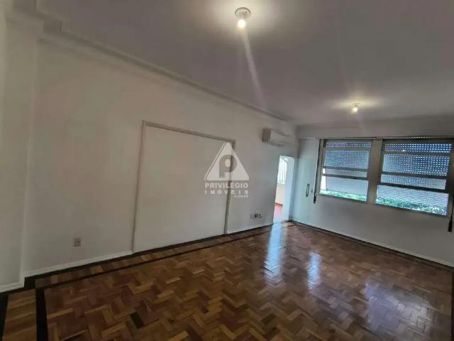 Apartamento para Venda em Rio de Janeiro/RJ Leme 4 Quartos