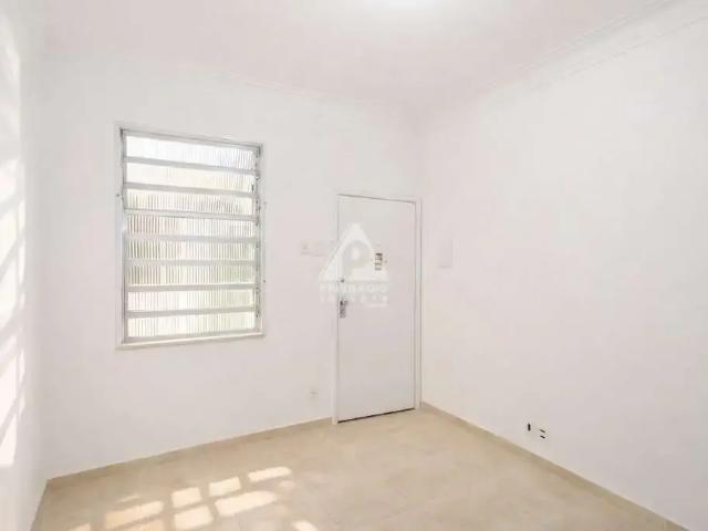 Apartamento para Venda em Rio de Janeiro/RJ Leme 1 Quartos