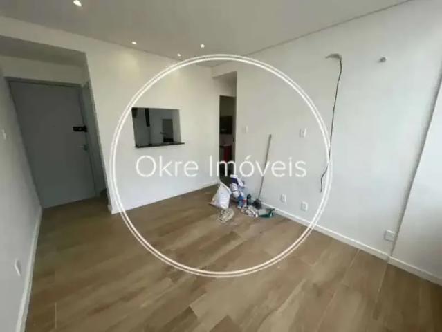 Apartamento para Venda em Rio de Janeiro/RJ Leme 1 Quartos