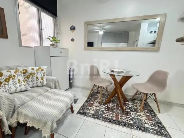 Apartamento para Venda em Rio de Janeiro/RJ Leme 1 Quartos