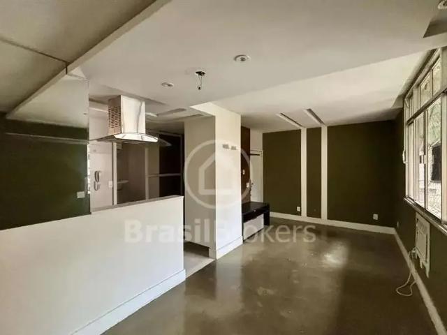 Apartamento para Venda em Rio de Janeiro/RJ Leme 2 Quartos