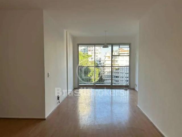 Apartamento para Venda em Rio de Janeiro/RJ Leme 2 Quartos