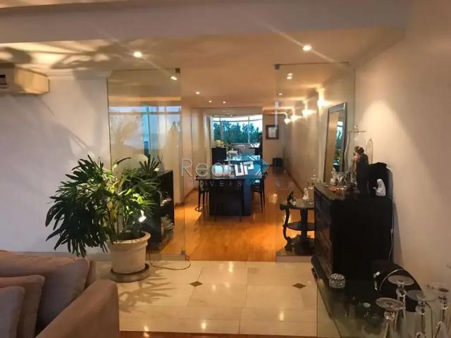 Apartamento para Venda em Rio de Janeiro/RJ Leme 3 Quartos