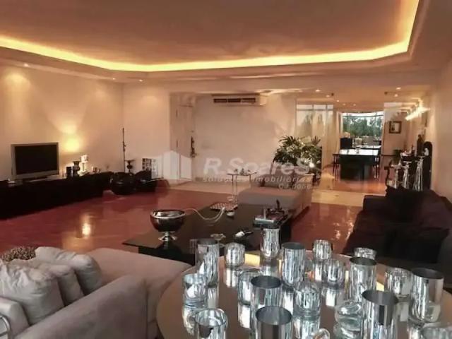 Apartamento para Venda em Rio de Janeiro/RJ Leme 3 Quartos