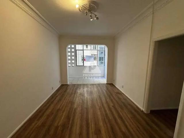 Apartamento para Venda em Rio de Janeiro/RJ Leme 3 Quartos