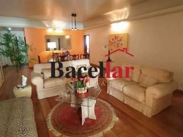 Apartamento para Venda em Rio de Janeiro/RJ Leme 3 Quartos