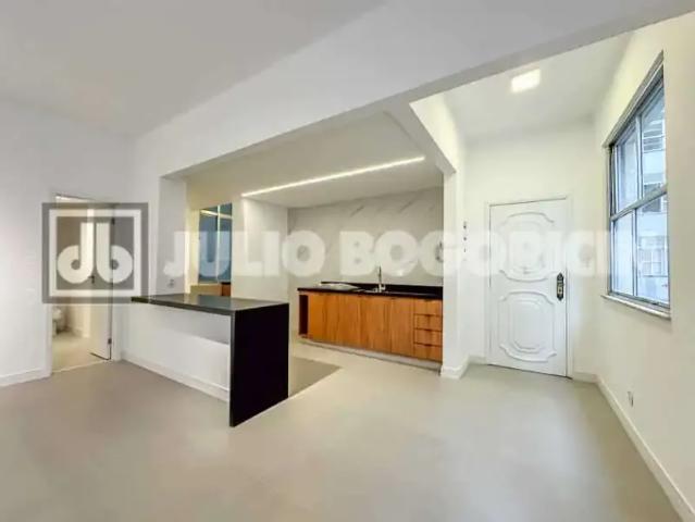 Apartamento para Venda em Rio de Janeiro/RJ Leme 3 Quartos