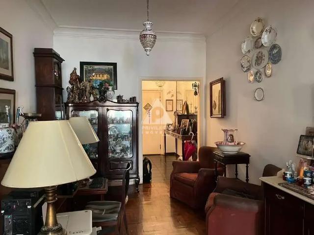 Apartamento para Venda em Rio de Janeiro/RJ Leme 3 Quartos