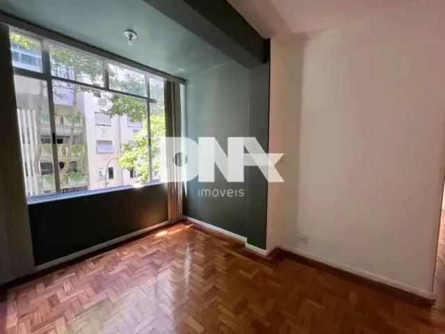 Apartamento para Venda em Rio de Janeiro/RJ Leme 3 Quartos