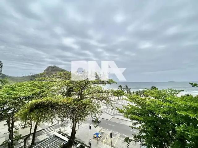 Apartamento para Venda em Rio de Janeiro/RJ Leme 3 Quartos