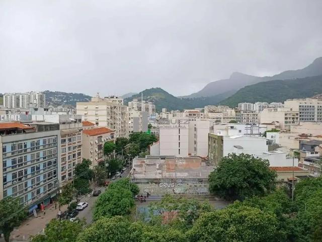 Apartamento para Venda em Rio de Janeiro/RJ Praça da Bandeira 3 Quartos