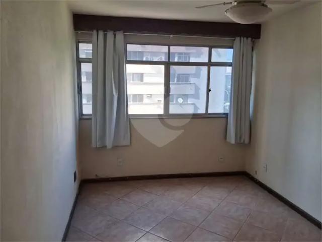 Apartamento para Venda em Rio de Janeiro/RJ Praça da Bandeira 2 Quartos