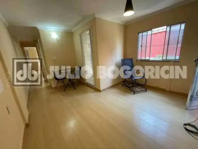 Apartamento para Venda em Rio de Janeiro/RJ Praia da Bandeira 2 Quartos