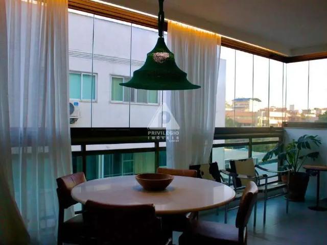 Apartamento para Venda em Rio de Janeiro/RJ Recreio dos Bandeirantes 3 Quartos