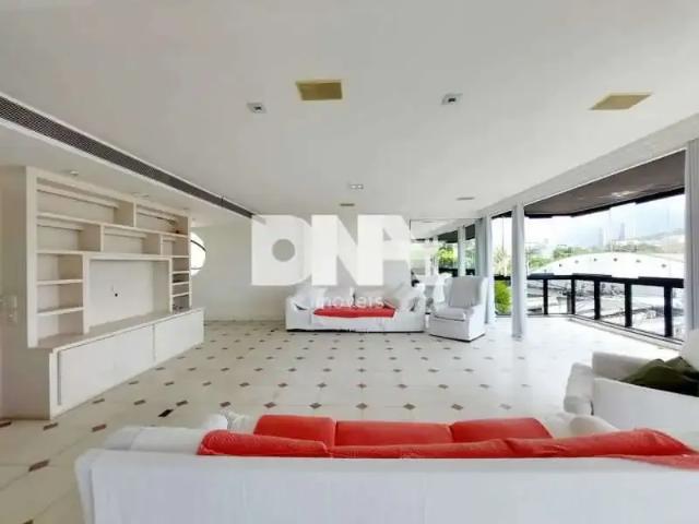 Apartamento para Venda em Rio de Janeiro/RJ Urca 2 Quartos