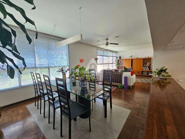 Apartamento para Venda em Rio de Janeiro/RJ Urca 3 Quartos