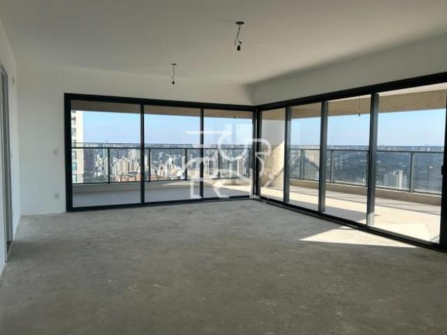 Apartamento para venda em Sumarezinho de 195.00m² com 4 Quartos, 3 Suites e 3 Garagens