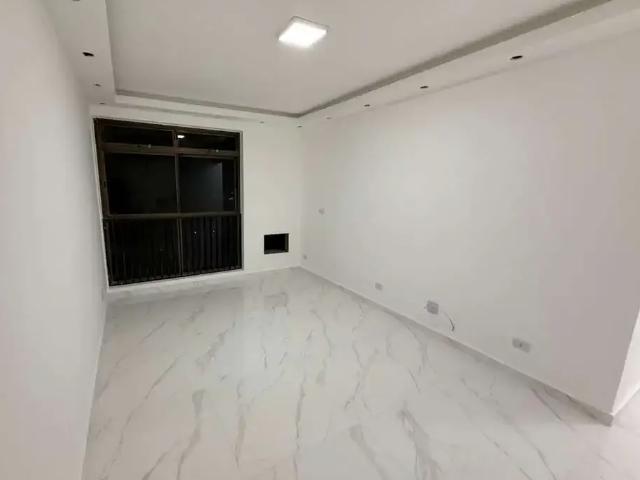 Apartamento para Venda em São Vicente/SP Centro 2 Quartos