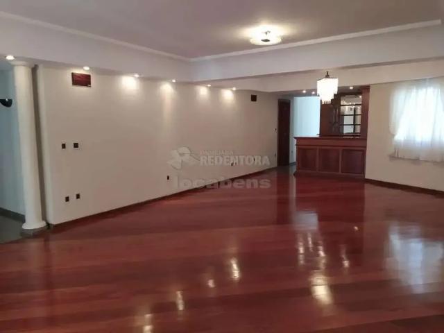 Apartamento para Venda em São José do Rio Preto/SP Centro 4 Quartos