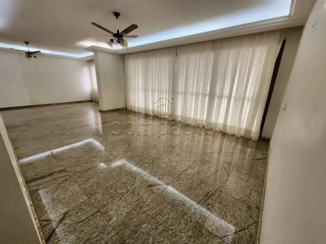 Apartamento para Venda em São José do Rio Preto/SP Centro 4 Quartos