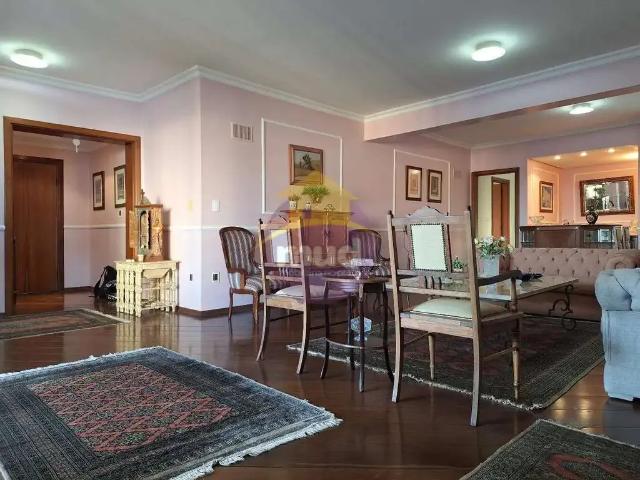 Apartamento para Venda em São José do Rio Preto/SP Centro 5 Quartos