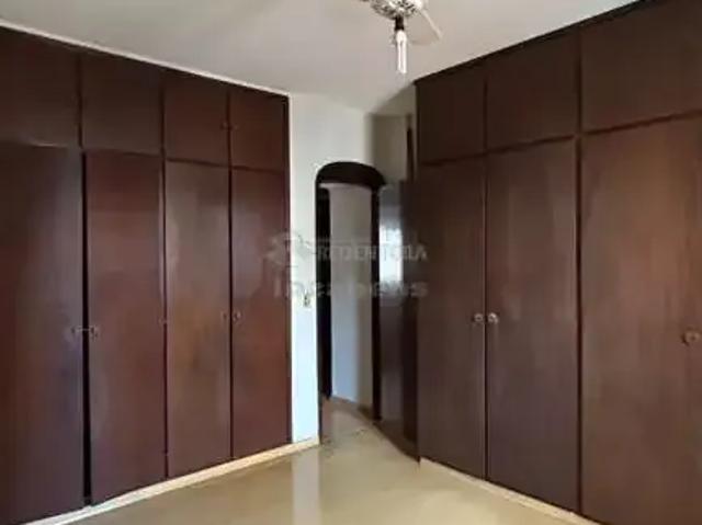 Apartamento para Venda em São José do Rio Preto/SP Centro 5 Quartos
