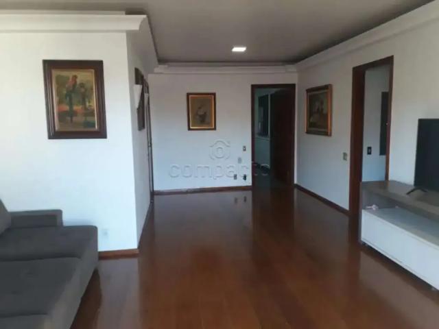 Apartamento para Venda em São José do Rio Preto/SP Centro 3 Quartos