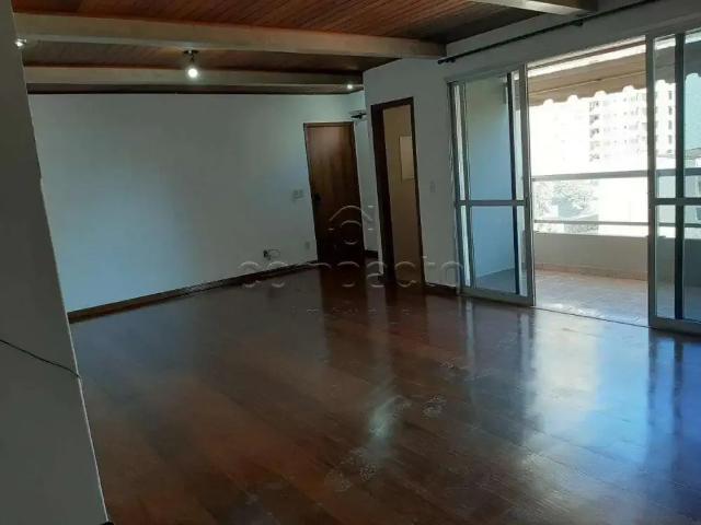 Apartamento para Venda em São José do Rio Preto/SP Centro 3 Quartos