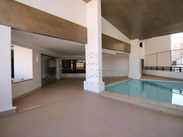 Apartamento para Venda em São José do Rio Preto/SP Centro 4 Quartos